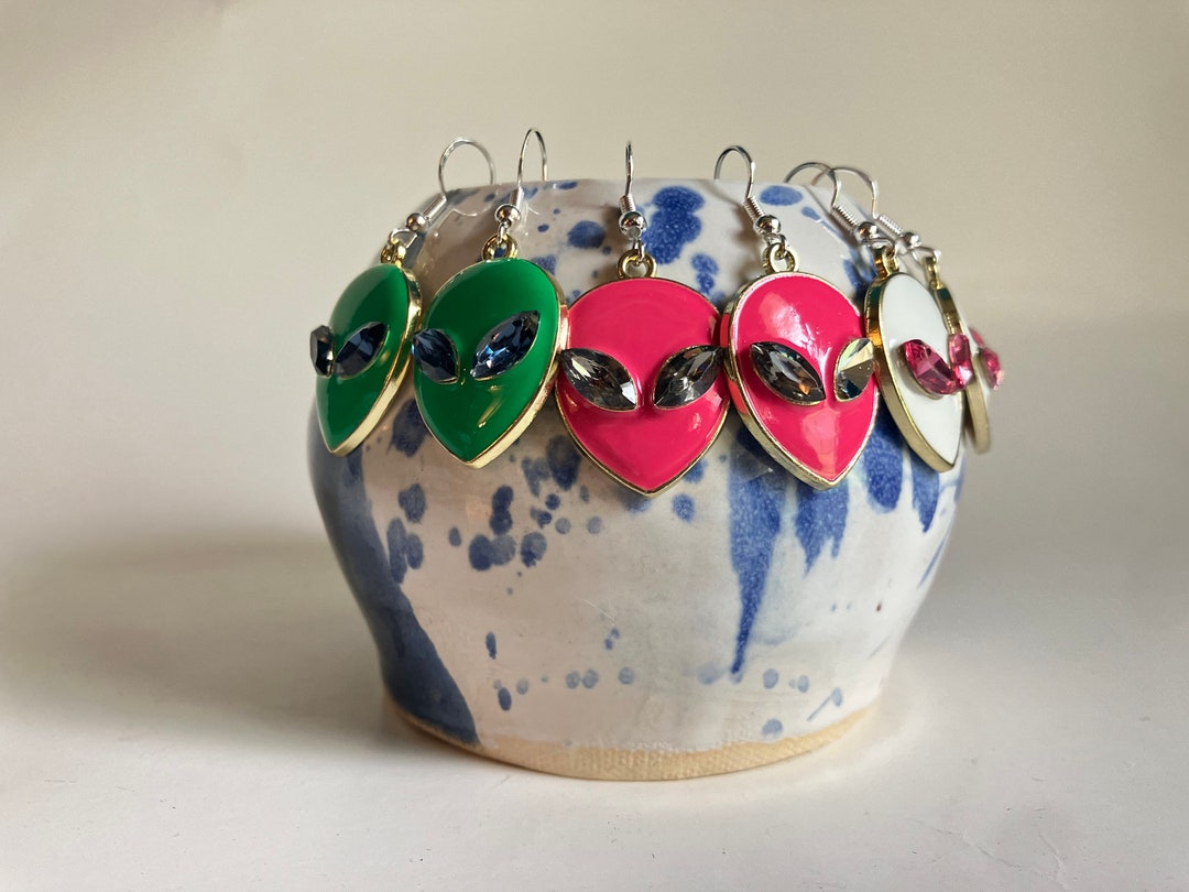 Baddie Alien Earrings - Etsy