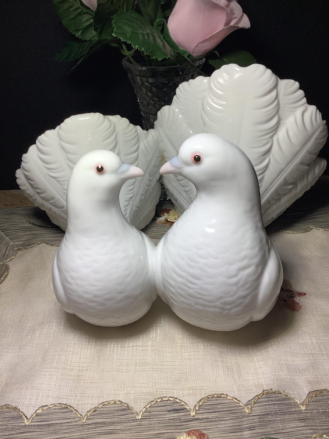 Lladró Porcelain Kissing Doves Figurine Designed by Artist Antonio ...