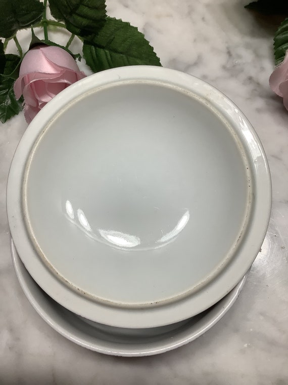 Vintage Royal Crown Porcelain Trinket Box: Pink Paisl… - Gem