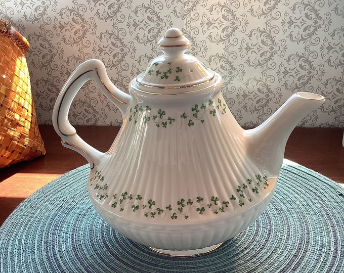 Royal Tara Bone China Irish Tea Pot Made in Galway Ireland Shamrock ...
