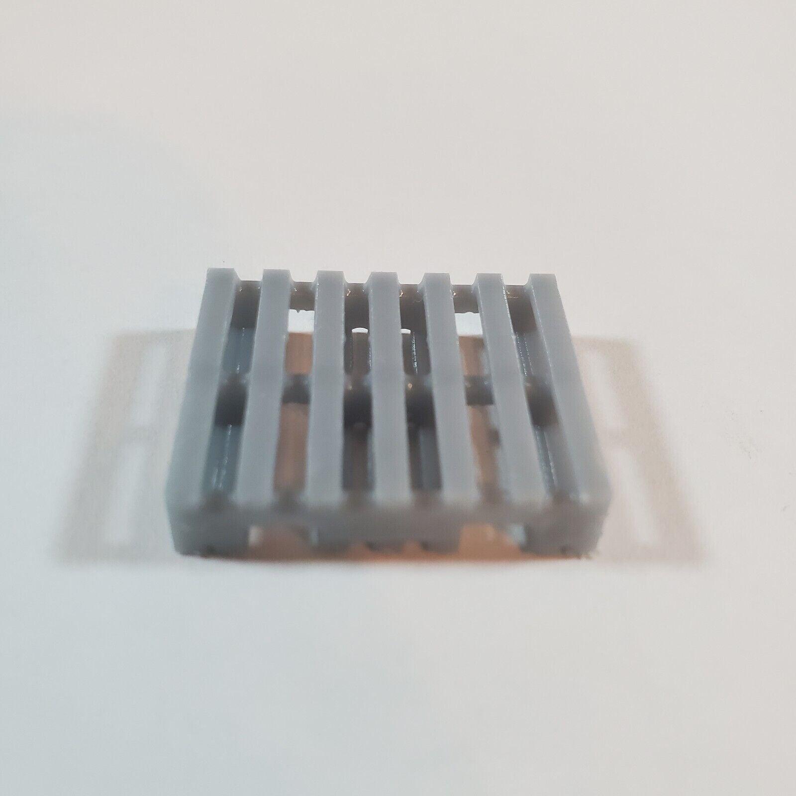 HO Scale Pallets for Model Railroad Diorama 40X48 Scale Inches 24 Pack ...