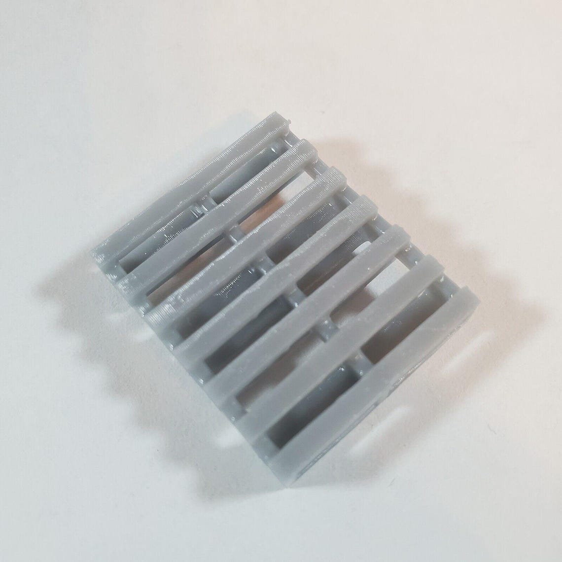HO Scale Pallets for Model Railroad Diorama 40X48 Scale Inches 24 Pack ...