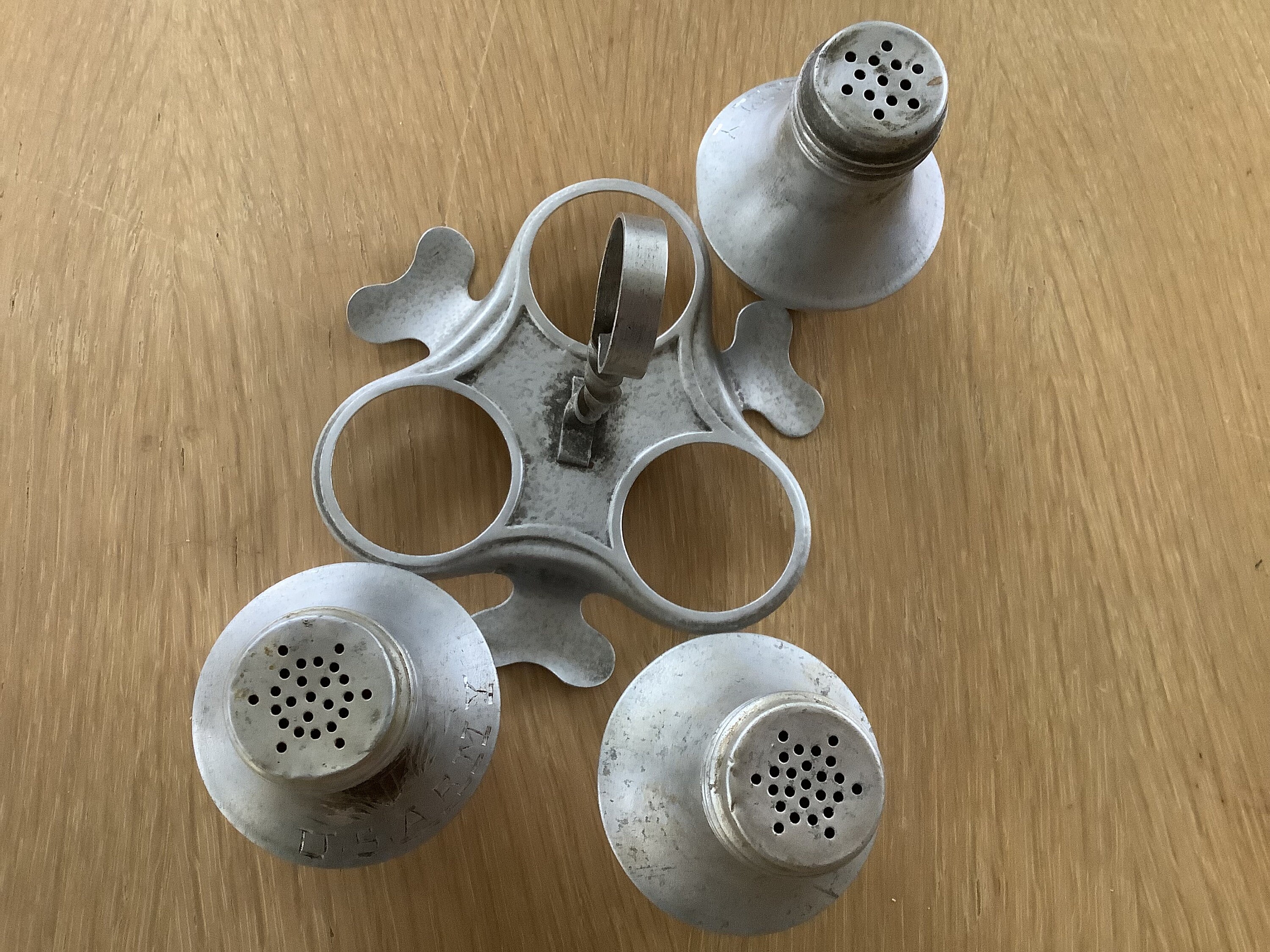 Vintage US Army Salt and Pepper Container Set - Etsy