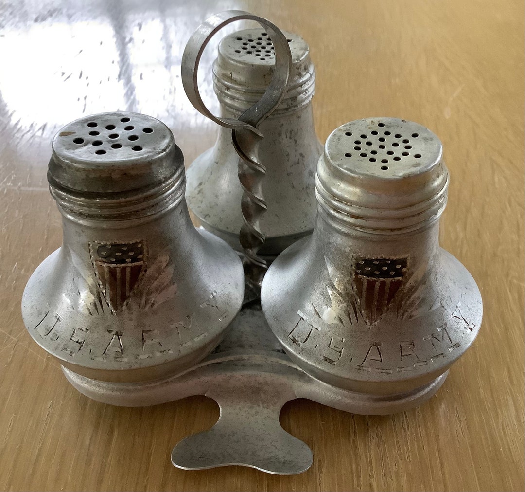 Vintage US Army Salt and Pepper Container Set - Etsy