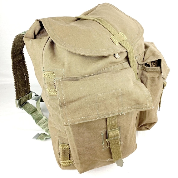 1970s Vintage Army Canvas Backpack With Linen Harness… - Gem
