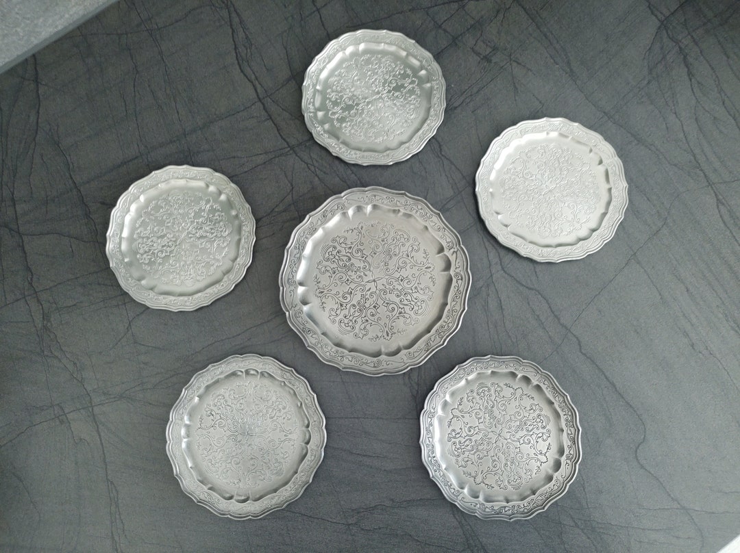 Pewter Plates Set Coasters Les Potstainiers Hutois Finstain Carved ...