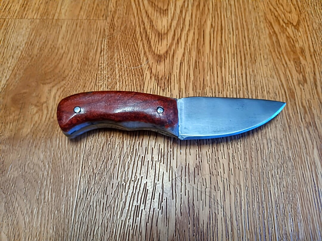 Broad Bladed Hunting Knife Featuring Red Velvet Cake Handle Scales ...