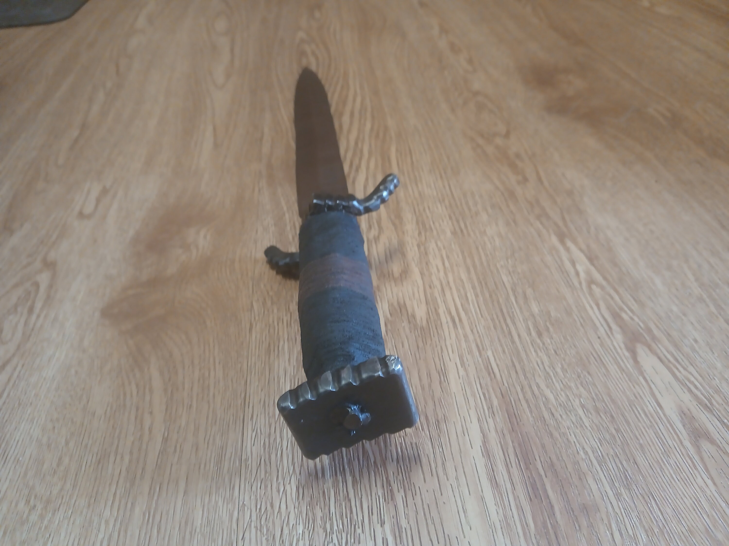 Hand Forged Medieval Style Dagger With Diamond Bar Guard and Semi-flat ...