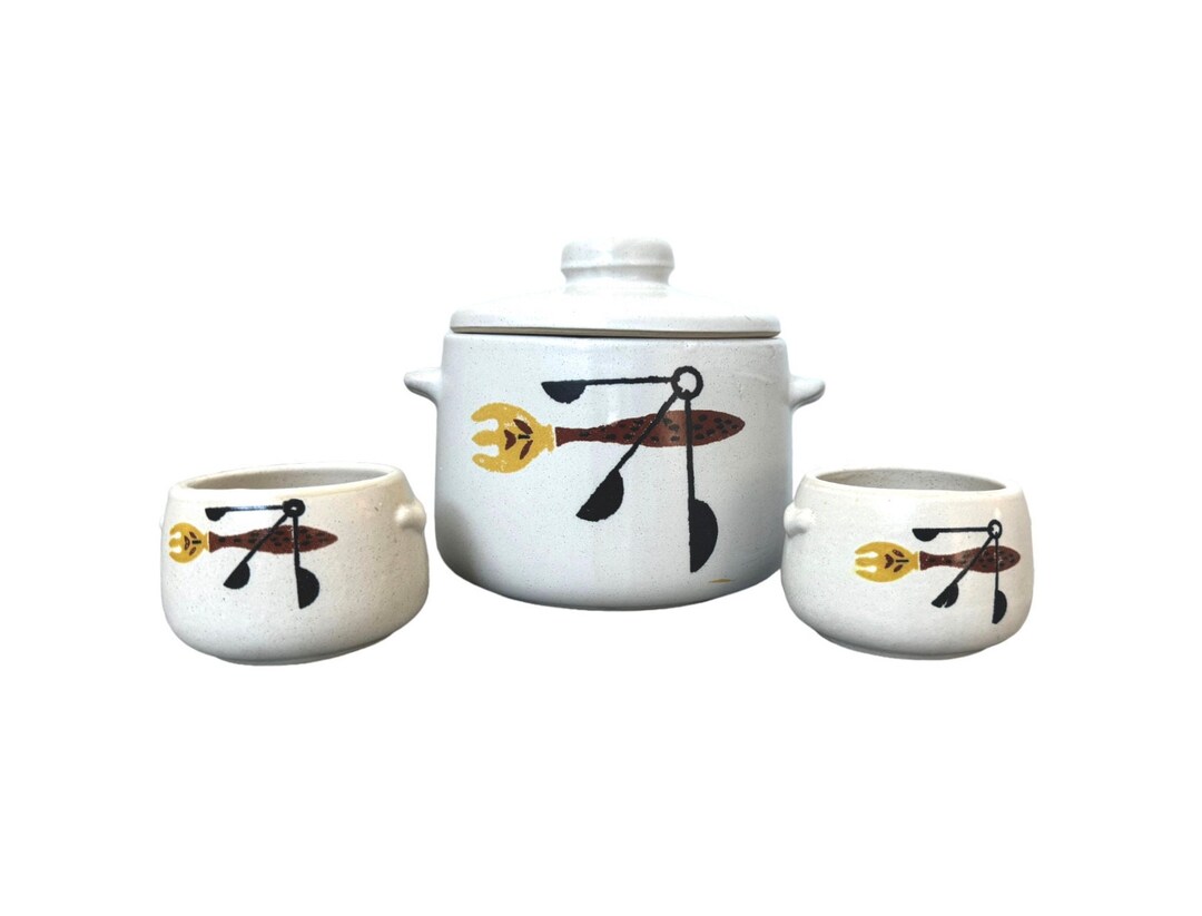 Westbend Lidded Bean Pot W/ Two Matching Bowls Adorn With Fork ...