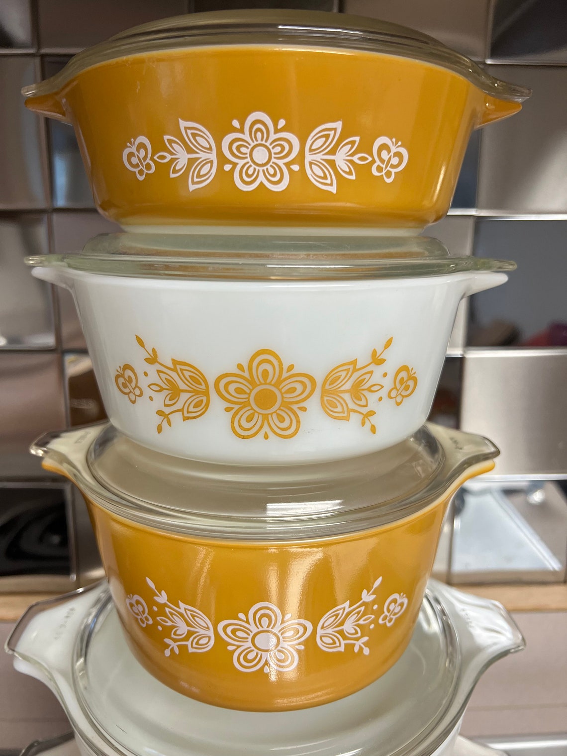 Vintage Pyrex Butterfly Gold Casserole Set of 5 & Lids 475 474 473 472 ...