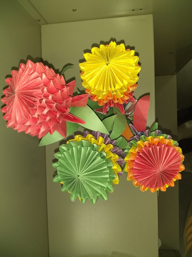 Modular Origami Vase With 4 Origami Roses - Etsy