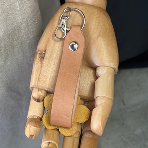Handmade Leather Flower Keychain - Unique Floral Accessory - Perfect ...