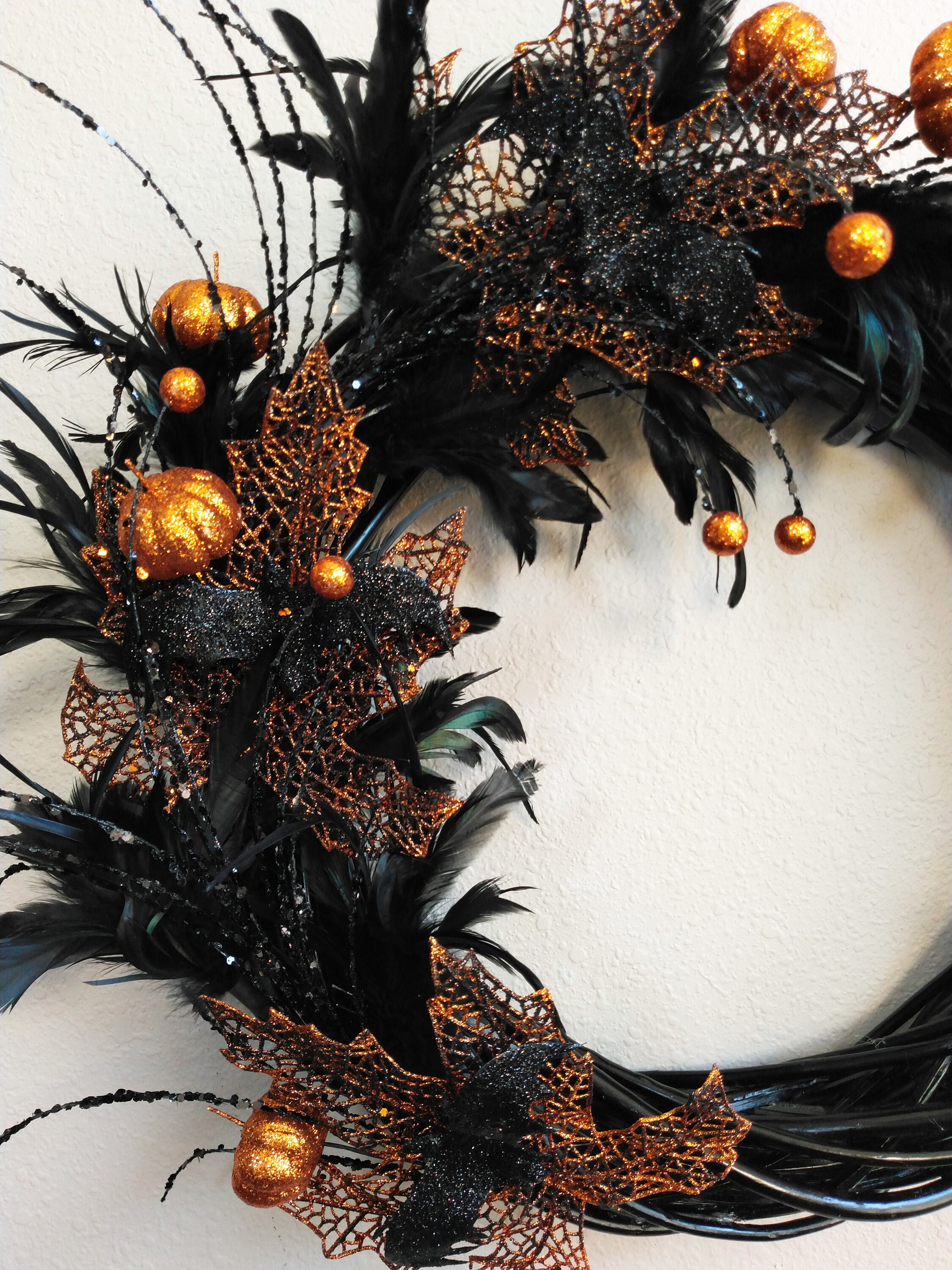 Halloween Decoration With Bats / A Batty Halloween Wreath, Seasonal ...
