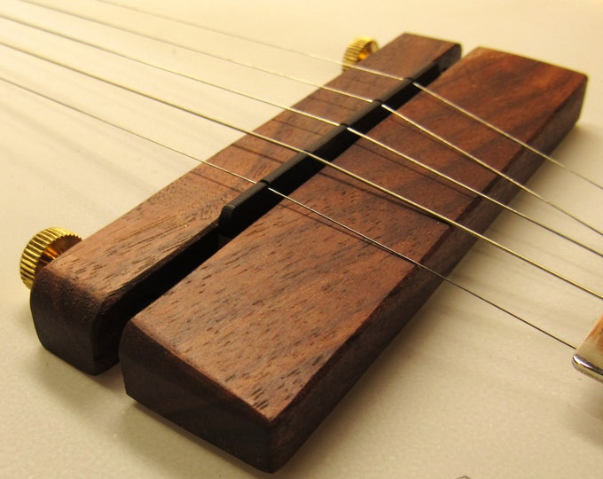The Gentleman's Banjo Mute / Banjo / Mute / String Instrument ...