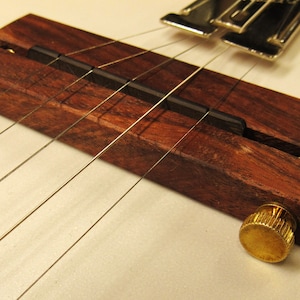 The Gentleman's Banjo Mute / Banjo / Mute / String Instrument ...