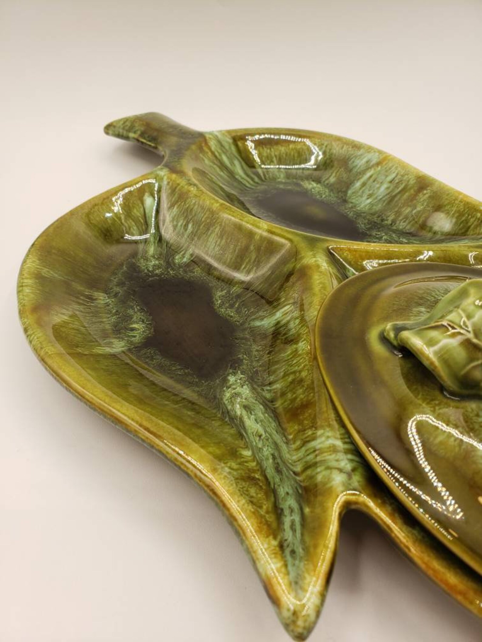 1960's Wade of California Pottery Avocado Green Leaf Dish Drip Glaze 2 ...