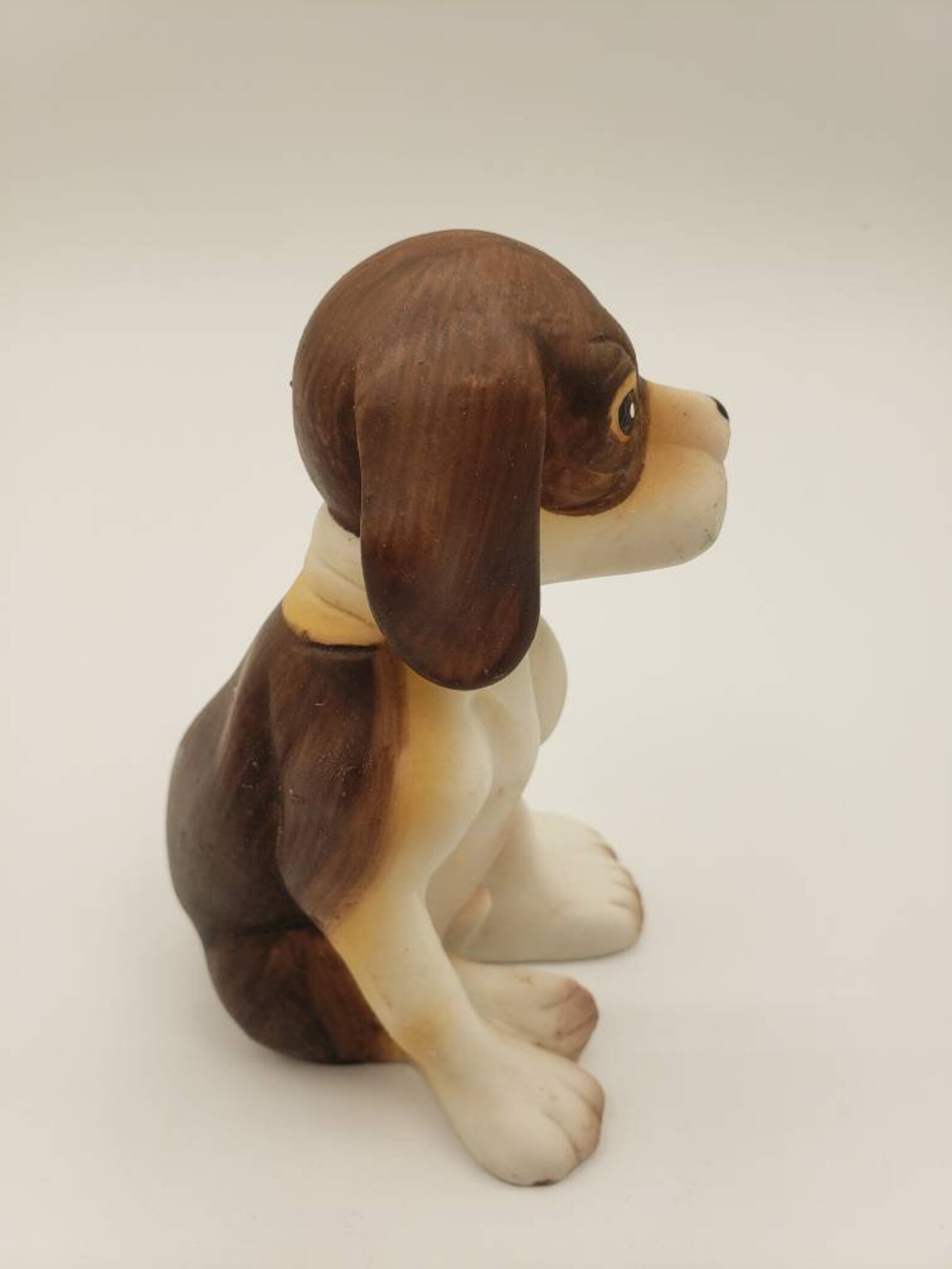 Beagle Dog Hand Painted Ceramic Figurine Statue Vintage Decor MIC ...