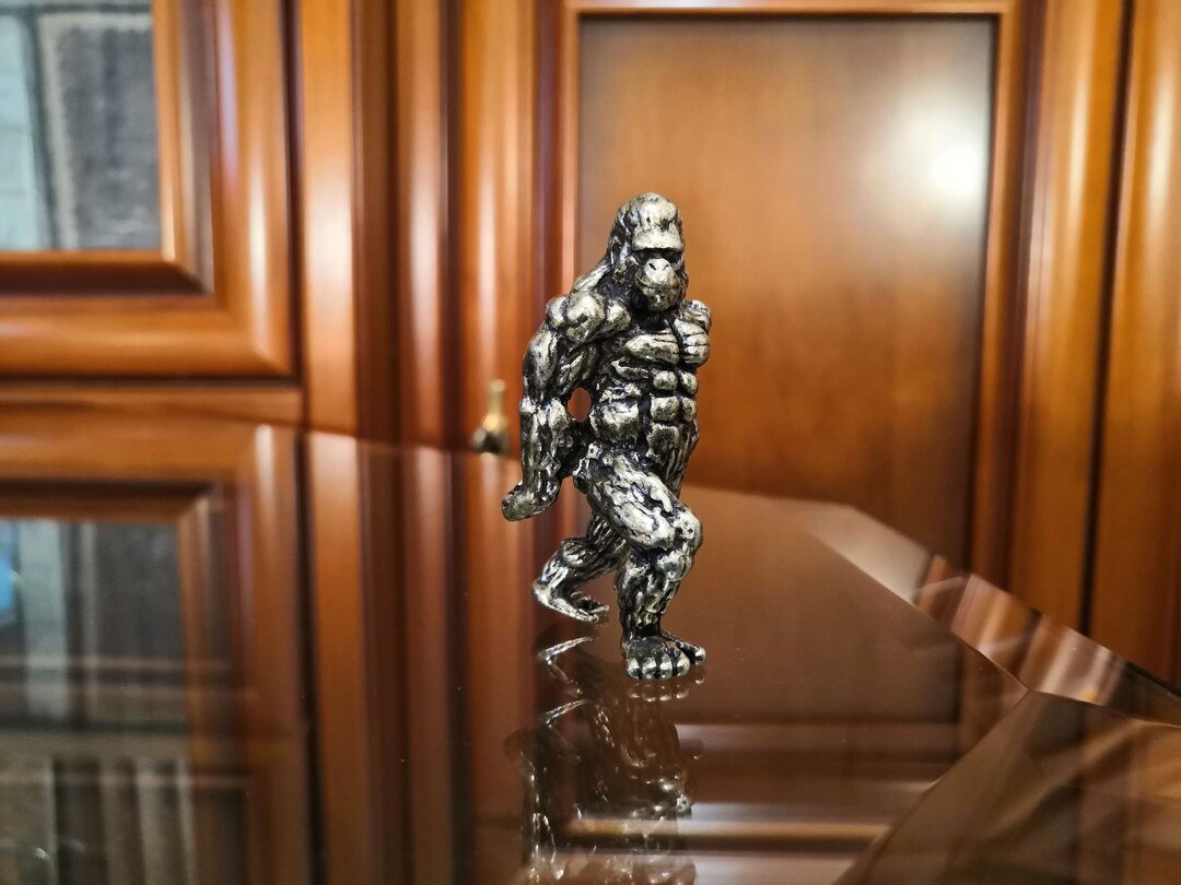 Gorilla Bodybuilding Gym Bronze Figure Statuette Statue Sculpture ...