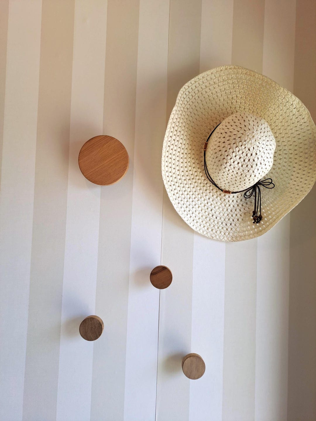 Handcrafted Oak Wall Hangers, Round Wooden Wall Hanger Set, Round Coat ...