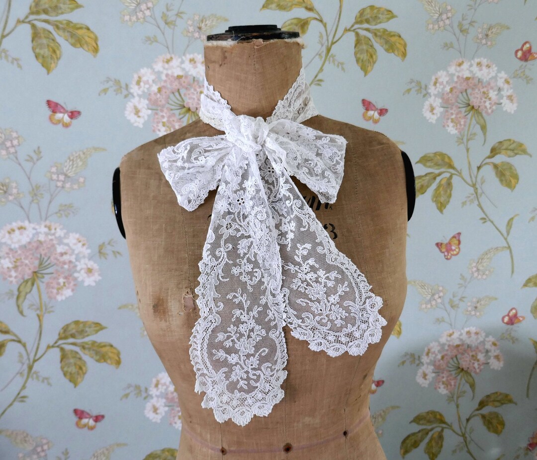 An Antique Machine Embroidered Lace Tie, Small Scarf or Lappet - Etsy