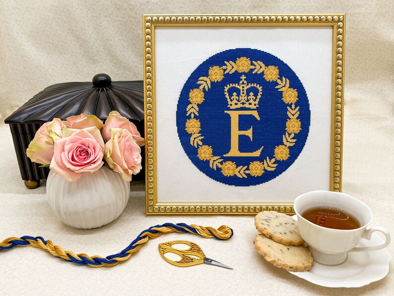 Elizabeth II Cross Stitch Pattern: Queen’s Personal Flag | PDF Instant ...