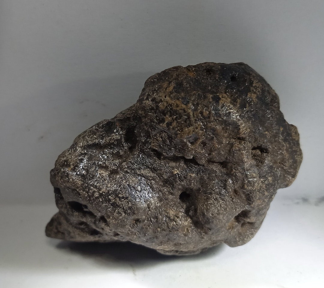 Lunar Achondrite Meteorite Vesicular Ilmenite Basalt Rich in Olivine 16 ...