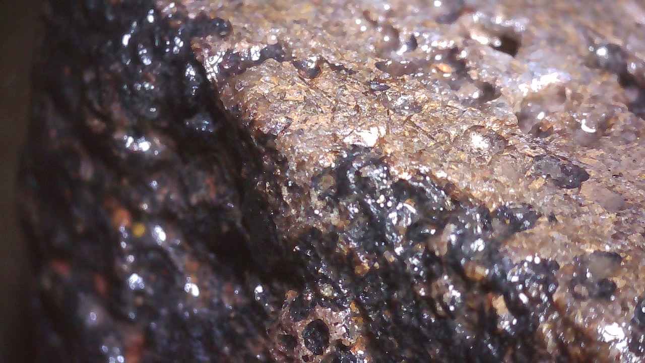 Lunar Vesicular Basalt Achondrite Meteorite Rich in Ilmenite / 14.60 G ...