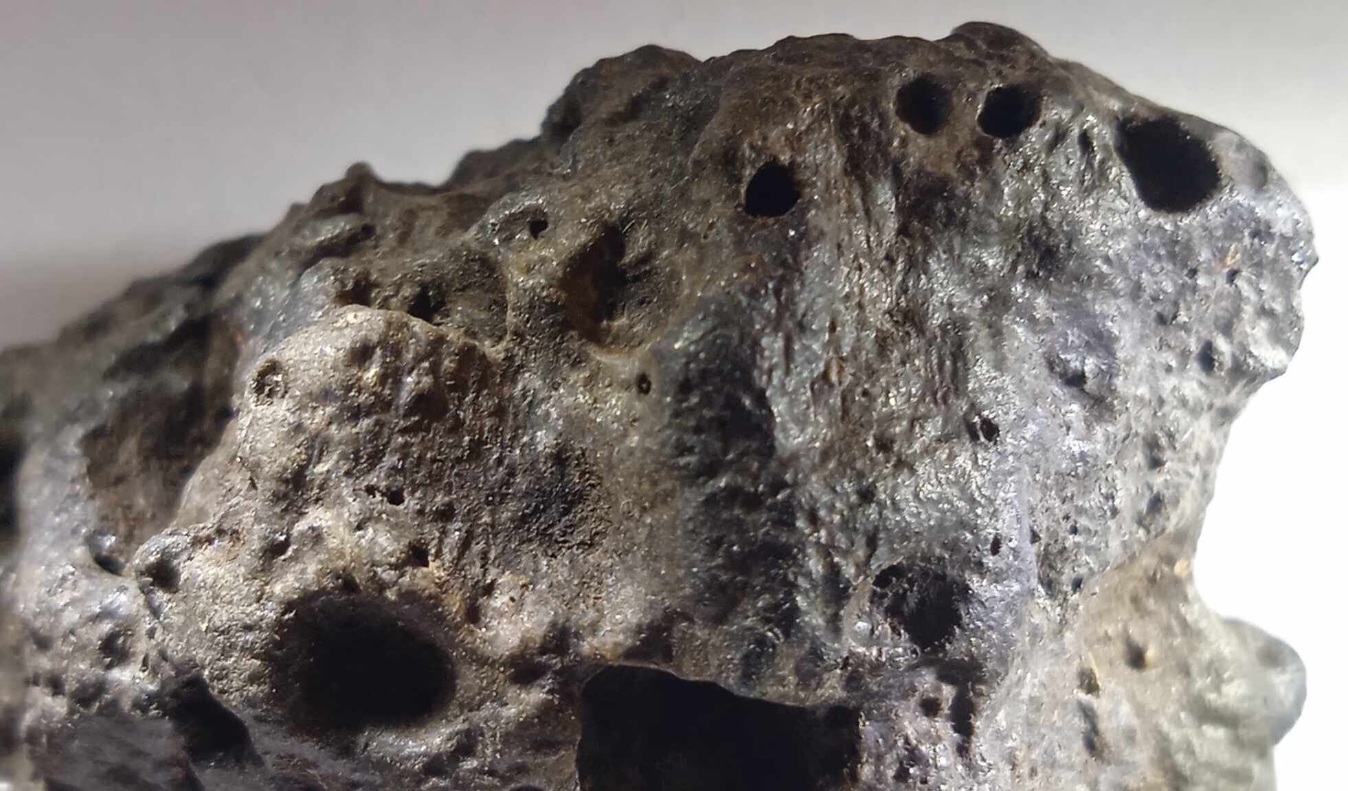 Ilmenite-rich Vesicular Basalt Lunar Achondrite Meteorite / 21.59 G - Etsy