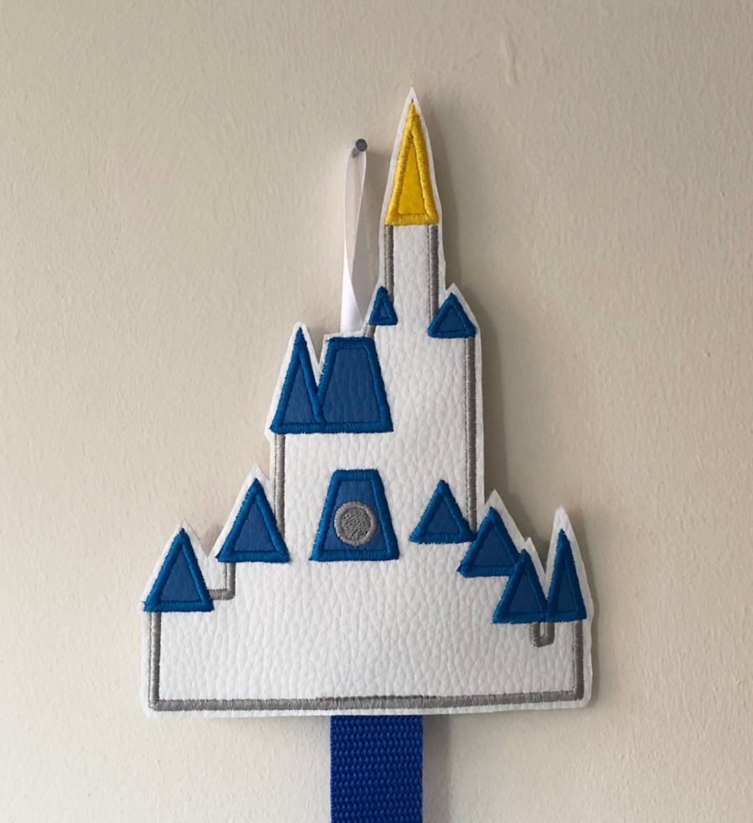 Walt Disney World, Cinderella Castle Inspired Ear/bow Holder, Display ...