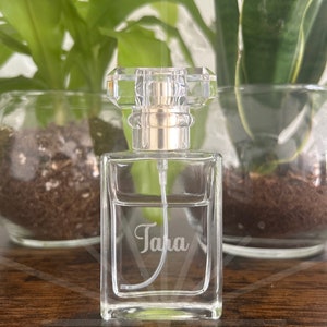 BOGO Gold Glass 100ml Perfume Bottle With Engraving, Perfect for ...
