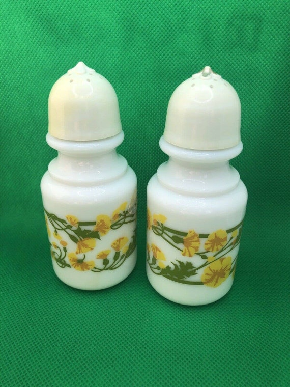 Retro Design with Green and Orange Flowers Vintage 70s Kitchenware Avon ...