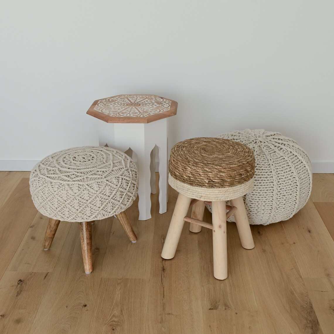 Boho Hocker mit Holz Beinen Mandala Pflanzenhocker Macramé - Etsy.de