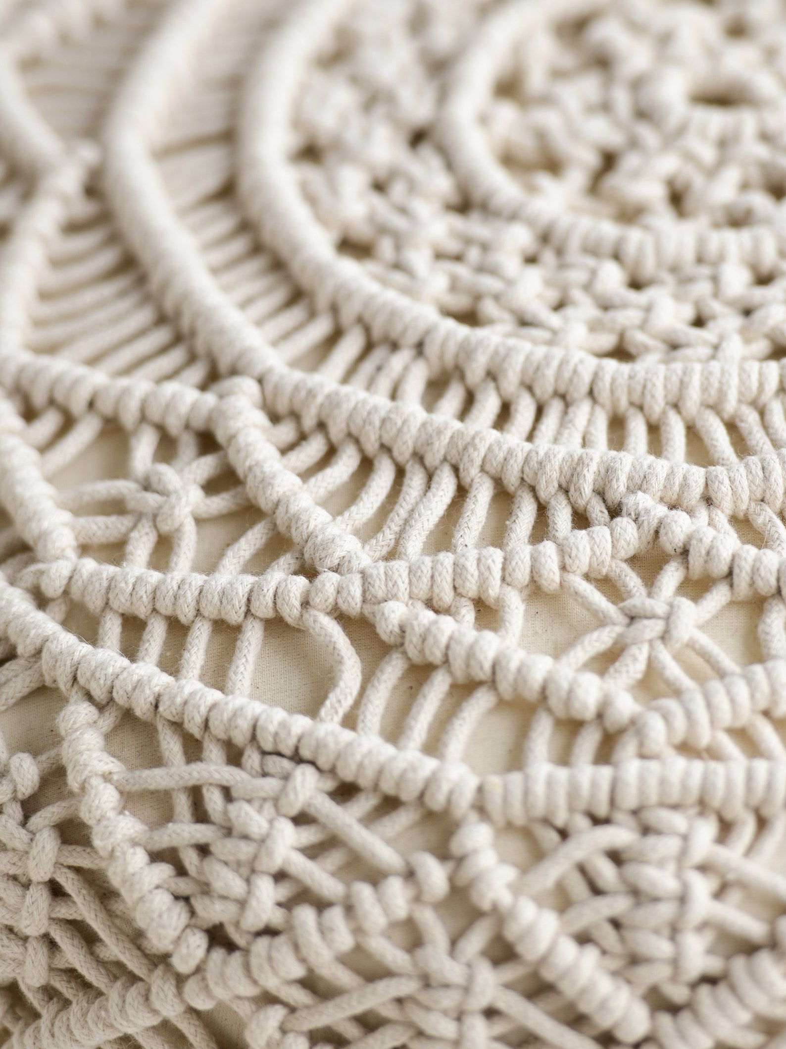 Boho Hocker mit Holz Beinen, Mandala Pflanzenhocker, Macramé Schemel ...