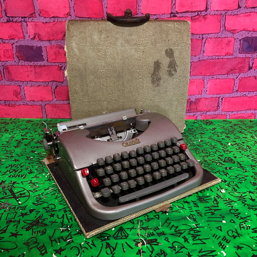 ULTRA RARE Fully Functional Oliver Courier Antique Typewriter - Etsy