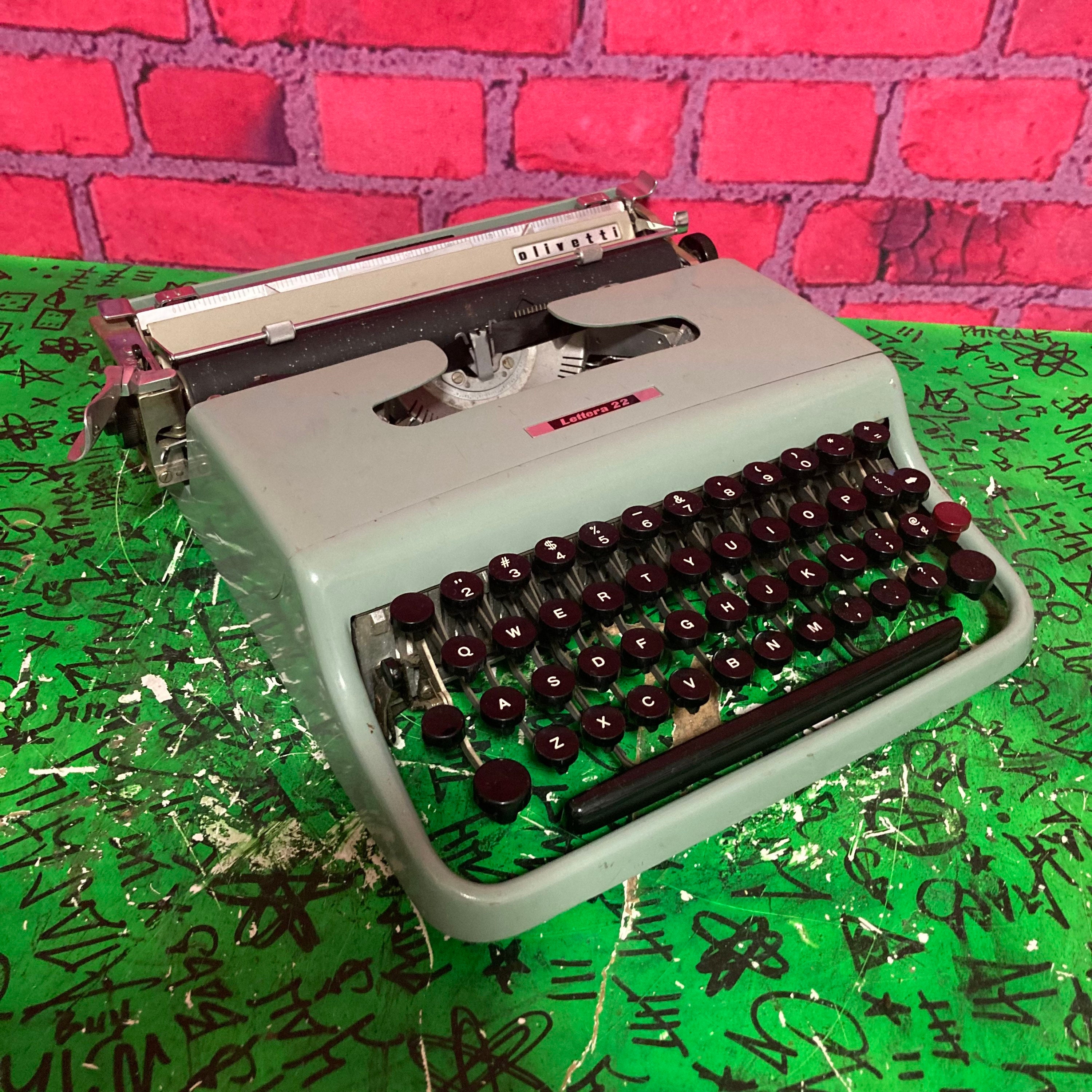 FULLY FUNCTIONAL Olivetti Lettera 22 Vintage Typewriter X Made in Spain ...