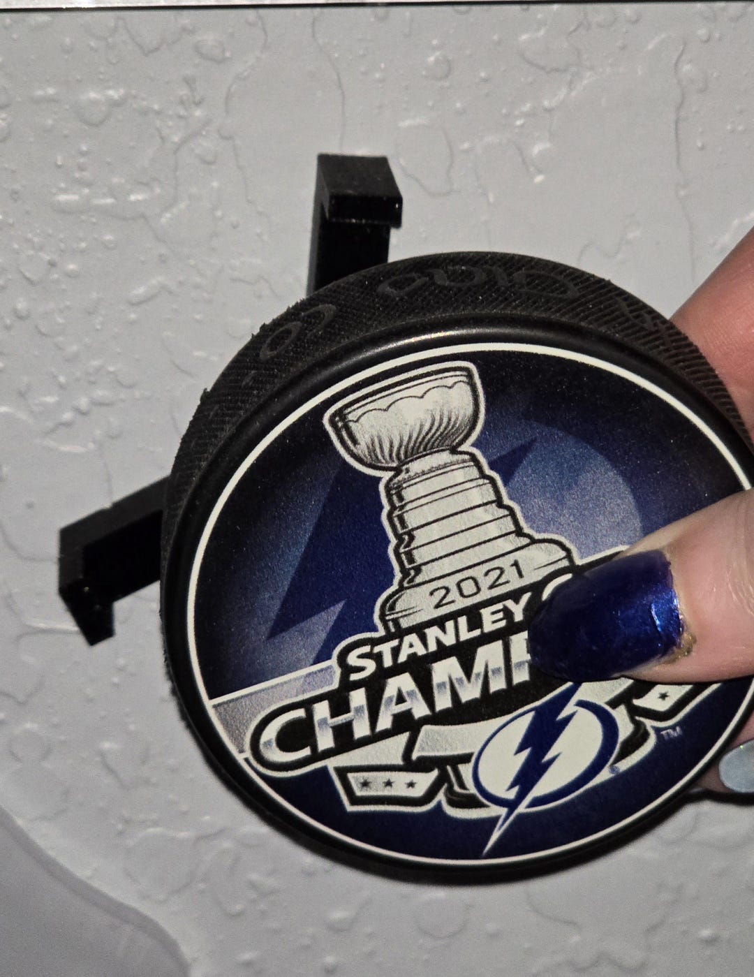 3D Printed Hockey Puck Wall Mount Display - Etsy