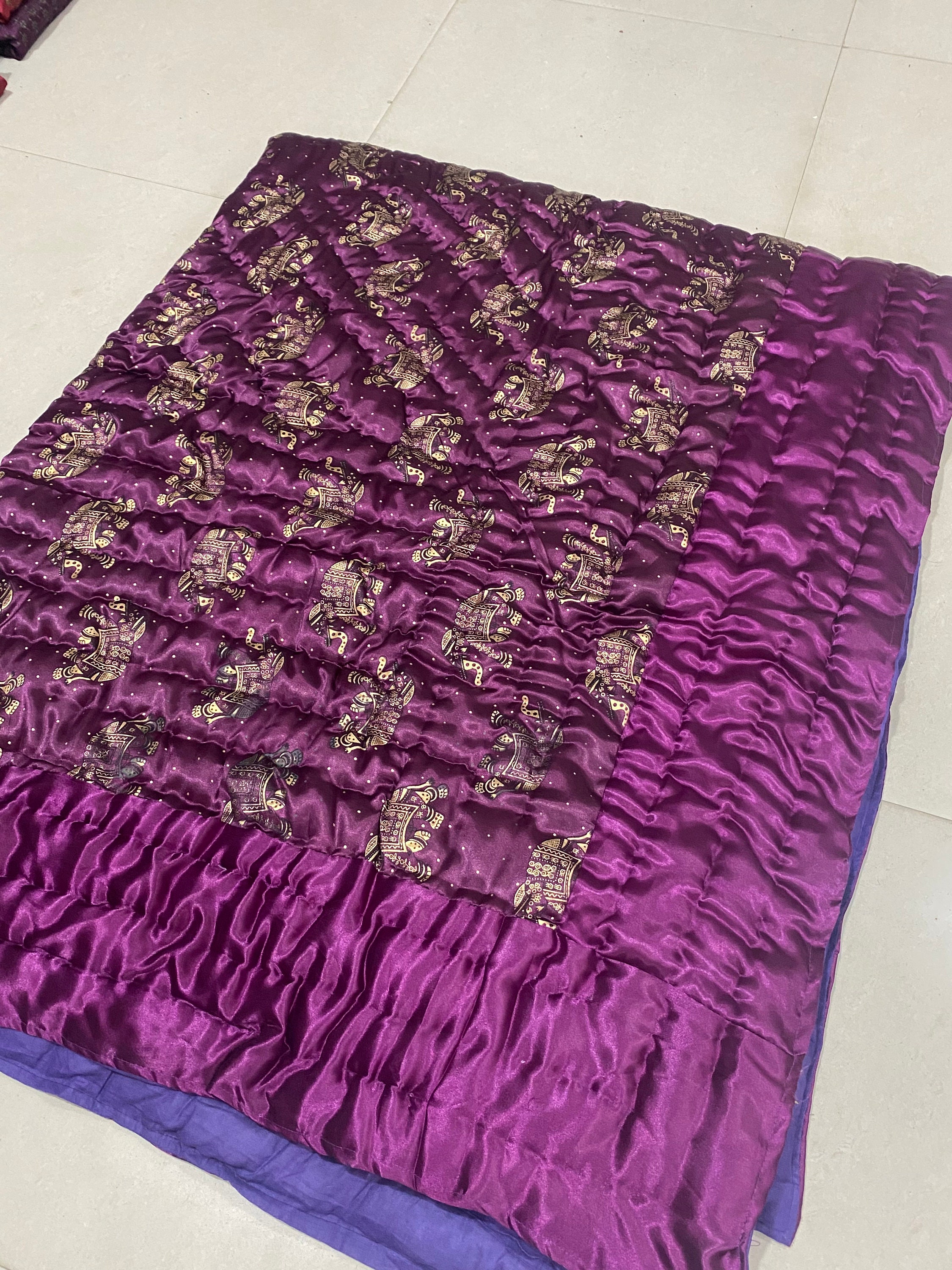 Indian Traditional Satin Silk Quilt Blanket / Thick or Cotton Felling ...