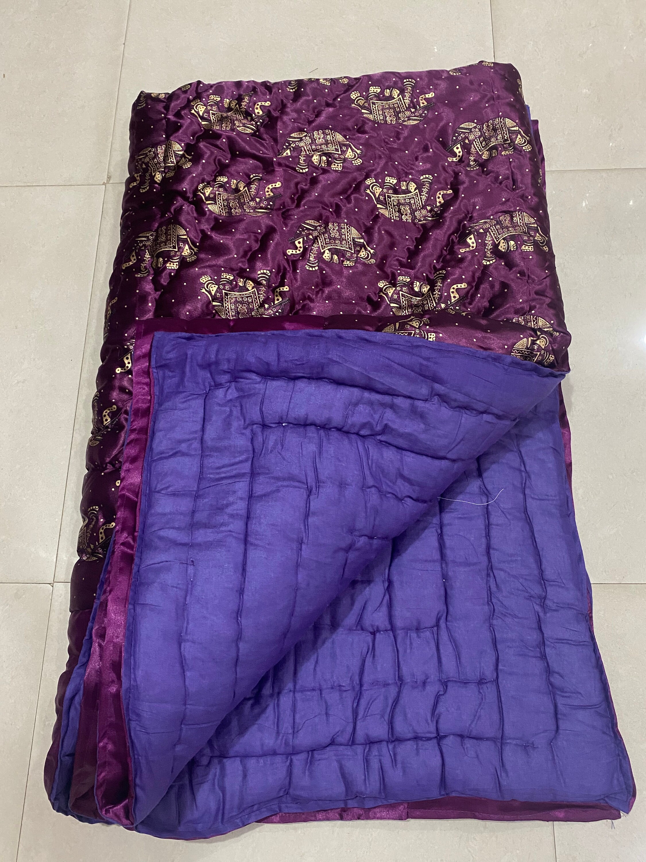 Indian Traditional Satin Silk Quilt Blanket / Thick or Cotton Felling ...