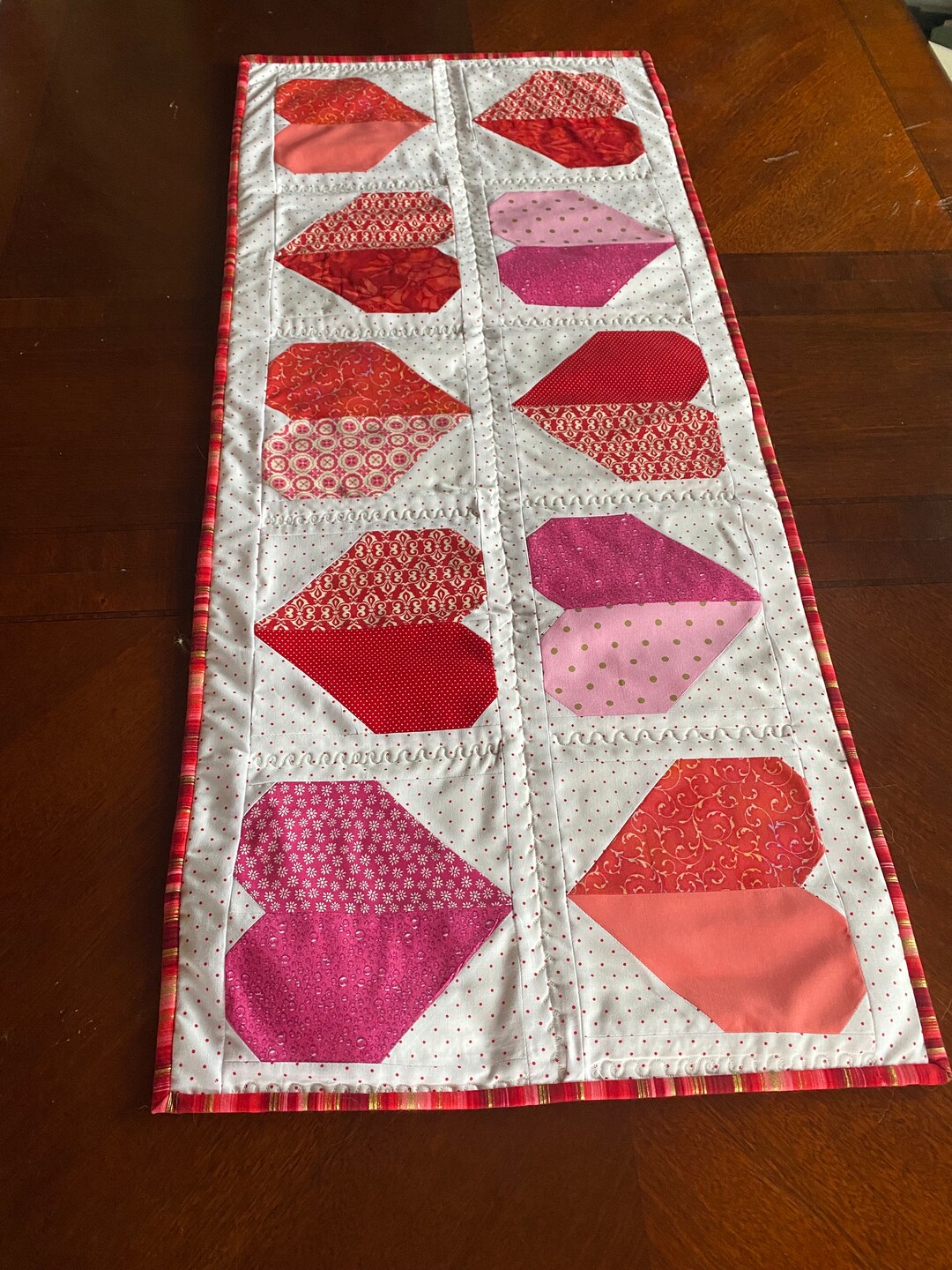 Heart Table Runner - Quilted Valentine's Gift - Etsy