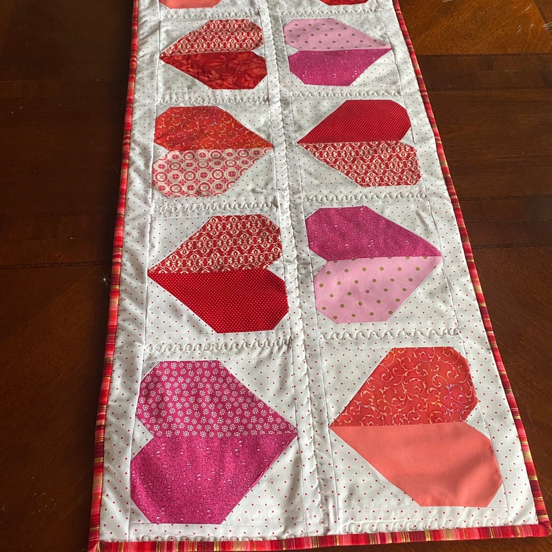 Heart Table Runner - Etsy