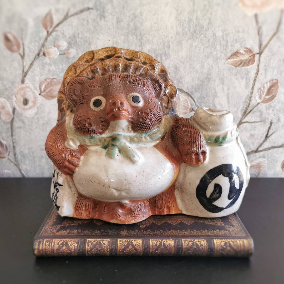 Tanuki Statue Shigaraki Ware Pottery / Japanese Racoon Figure ...