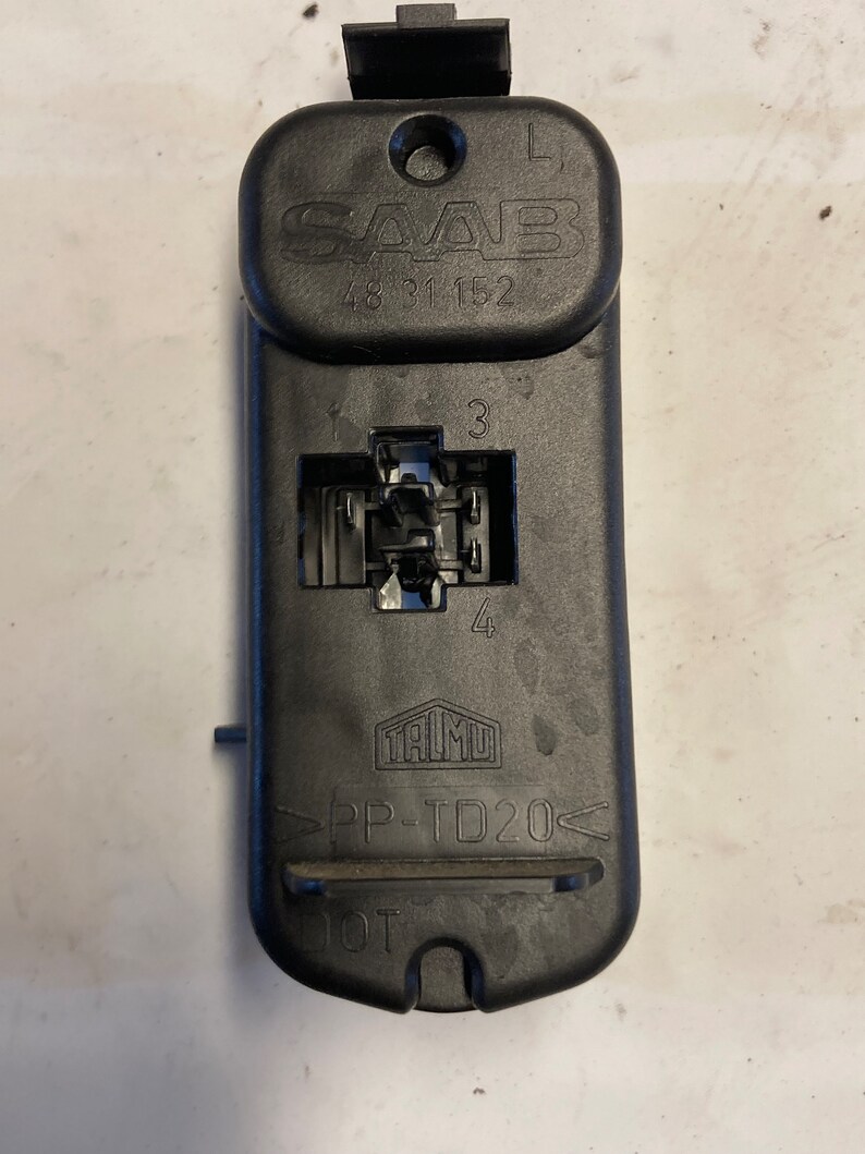 Saab 9 3 OG Tail Gate Light Bulb Socket LH 4831152 - Etsy