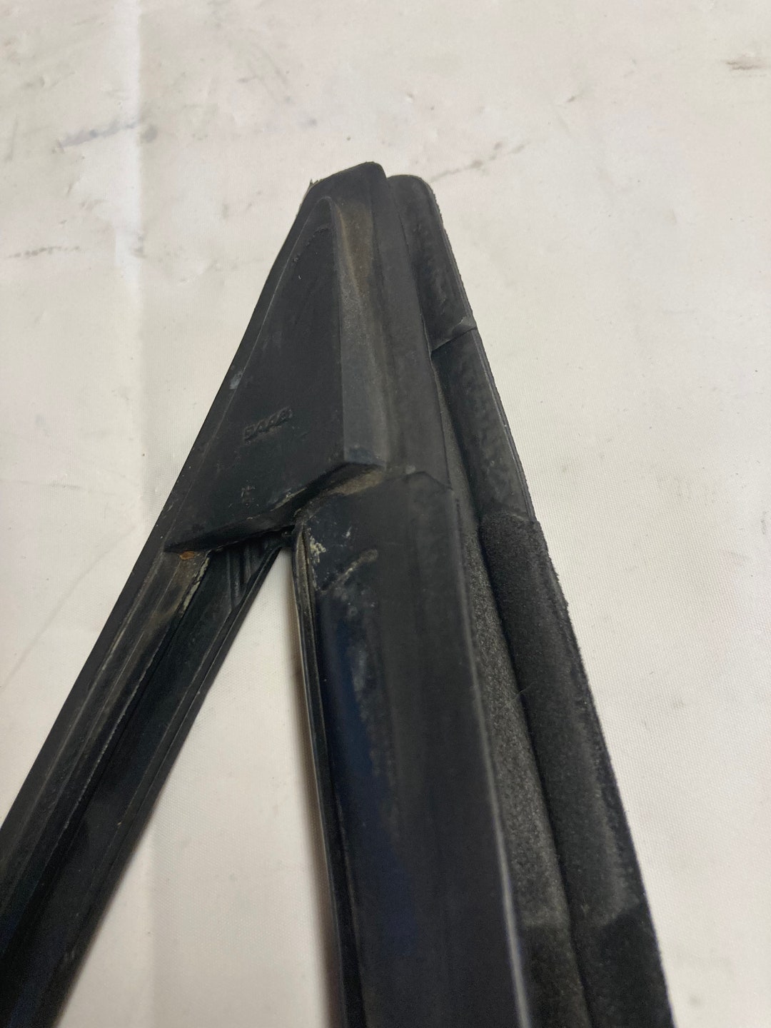 Saab 9 3 OG Convertible Window Seal LH 4697769 - Etsy