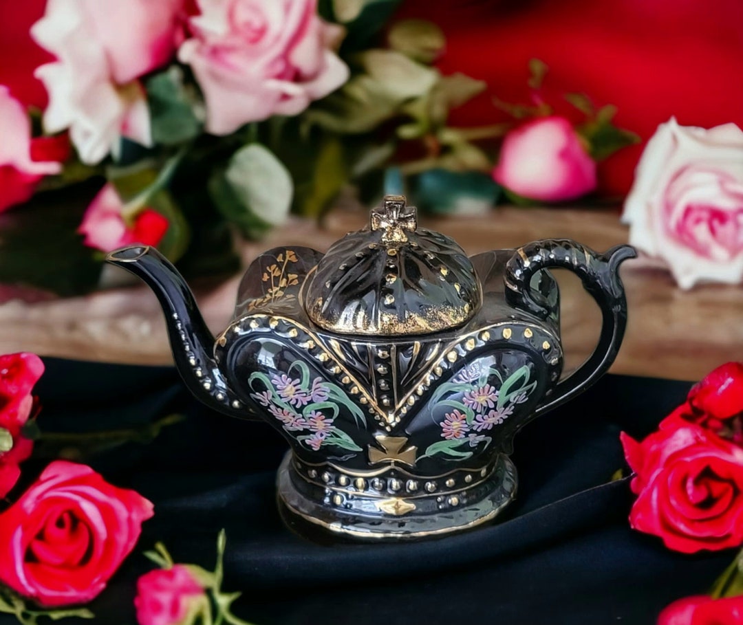 19th Century Victorian Jackfield Teapot. Crown Shaped. Made in England ...