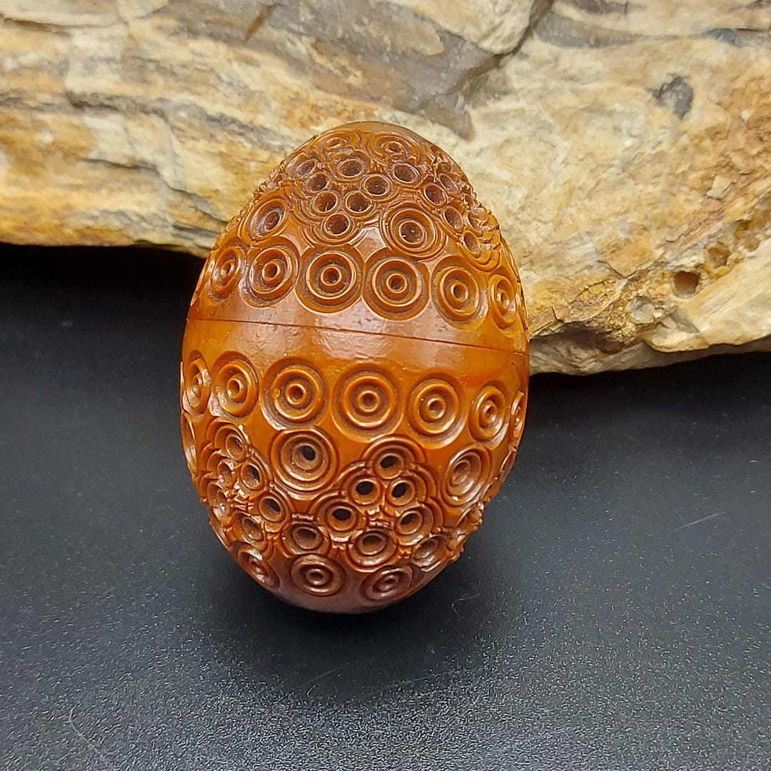 Antique Carved Coquilla Nut Case, Victorian Thimble / Sewing Holder ...