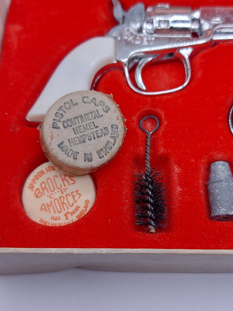 BCM Outlaw Presentation Case Miniature Antique Firearms Excellent ...