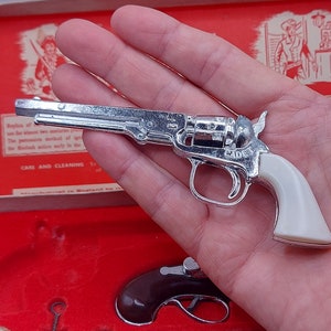 BCM Outlaw Presentation Case Miniature Antique Firearms Excellent ...