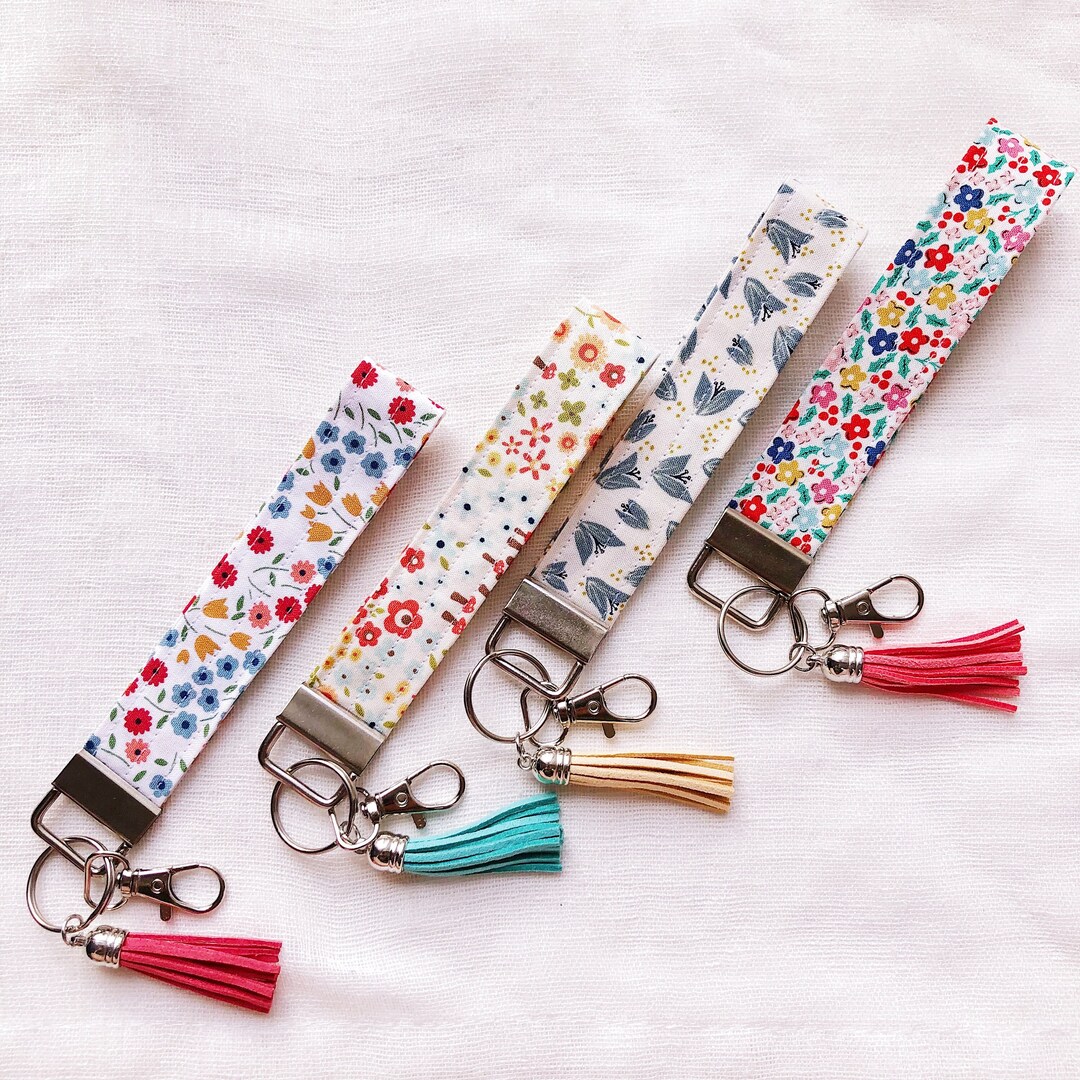 Floral Wristlet With Dangle, Cute Wristlet, Keychain, Fabric Keystrap ...