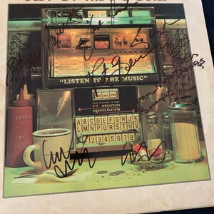 Doobie Brothers Signed Autographed "best of the Doobie Brothers" Record ...