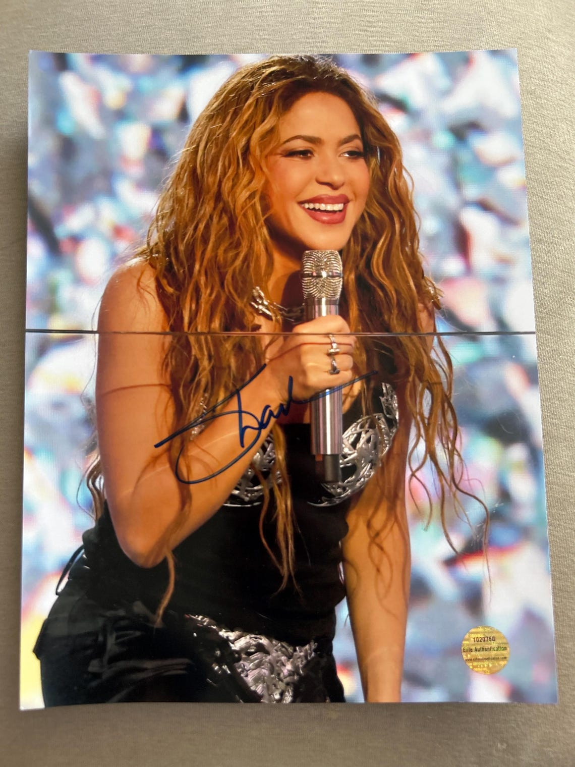 Shakira Pop Star Signed Autographed 8x10 Photo - COA - Etsy
